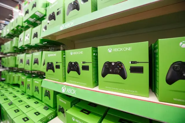 Ang Xbox Usa ka Pagbaligya Nagsugod sa Market sa Russia: Kilyar sa Bag-ong Old Console 11318_6