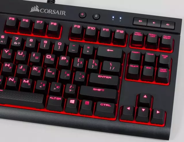 Corsair K63 - Kompaktna tastatura za igru ​​sa mehaničkim prekidačima 13204_9
