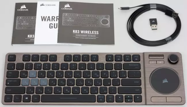 Corsair K83 Wireless - keyboard na may built-in joystick at touch panel 1334_3