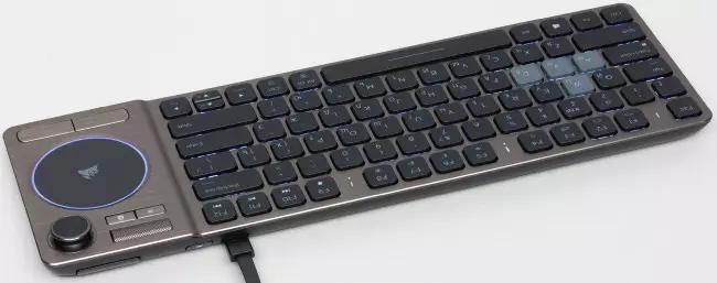 Corsair K83 Wireless - Keyboard nga adunay gitukod nga joystick ug touch panel 1334_5