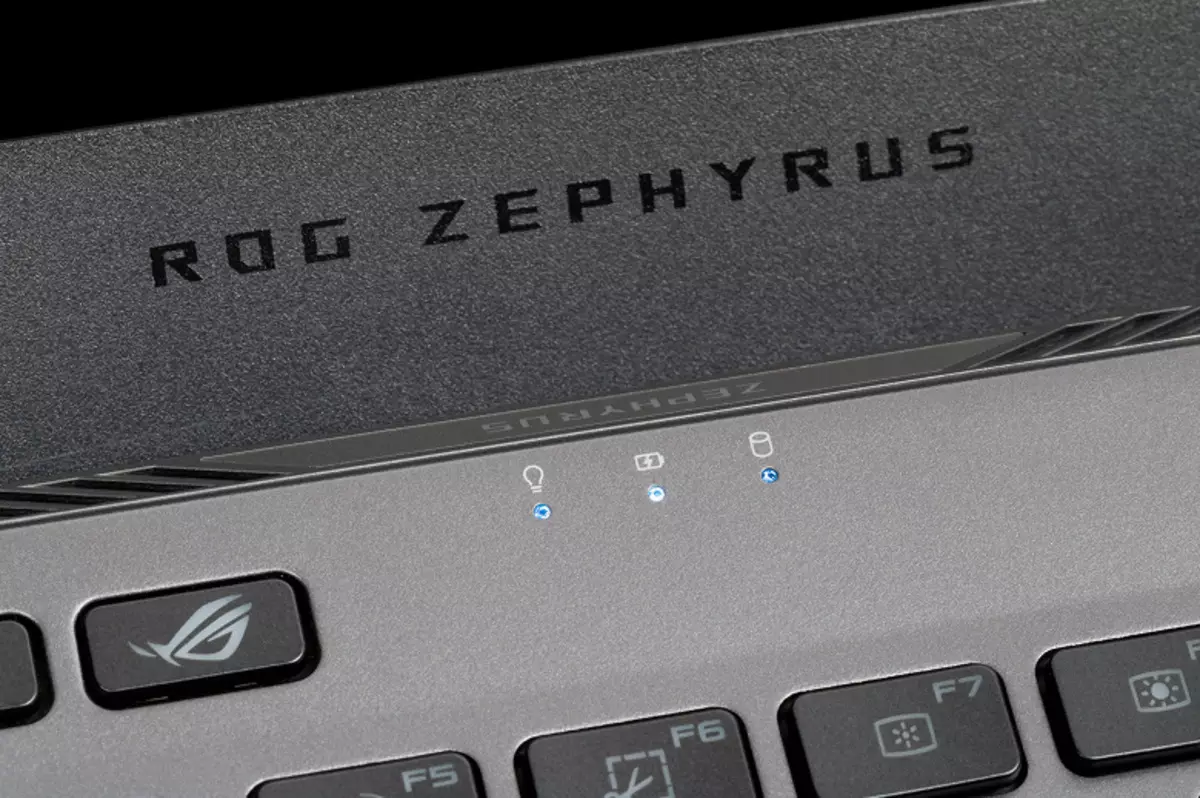 Asus Rog Zephyrus G14 GA401IV Laptop: compact și în același timp modelul foarte productiv cu afișaj de imagine anime matrice 138_21