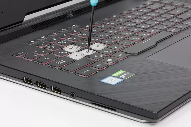 Asus Rog Strix GL531GT laptop: compromis tussen prestaties en kosten 145_13