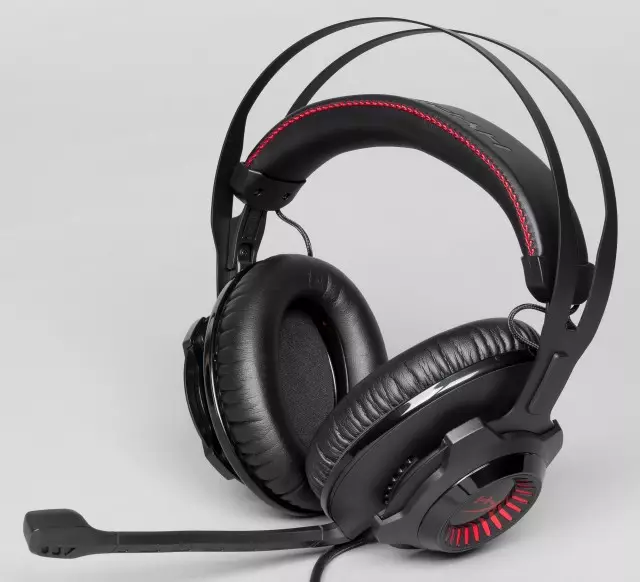 Hyperx Cloud Revolver: Nova flago en la linio de supraj fermitaj aŭdiloj por PC kaj konzoloj 16584_10