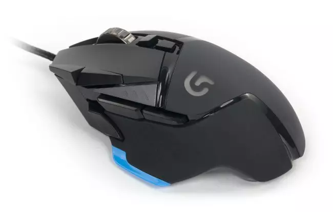 Logitech G502 - mbewa yowoneka bwino yowombera ndi mawilo awiri 21906_3