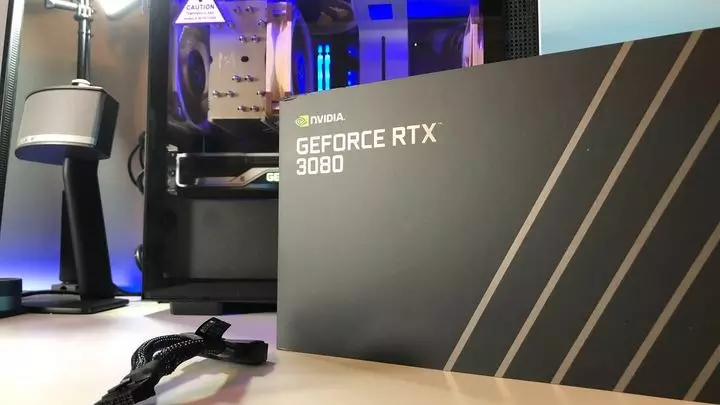 לקראת סקירות הראשונות של RTX 3000. מהדורות מתפארות תמונות 2222_1