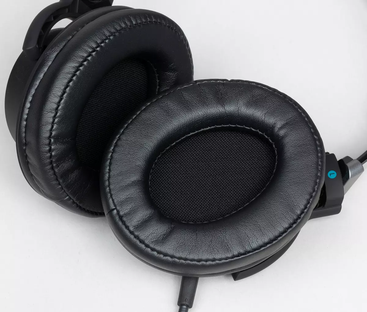 Cooler Master MH752 - Gaming headset kényelmes hanggal és széles kapcsolat lehetőséggel 2584_12