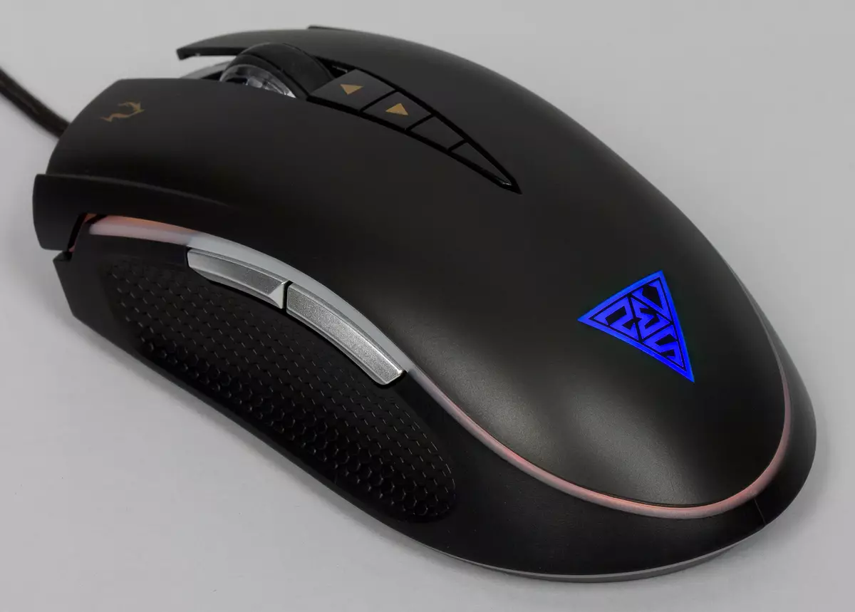 Gamias Zeus P1 Mchezo Mouse Overview na kulinganisha na mfano mdogo Zeus M1 2695_15