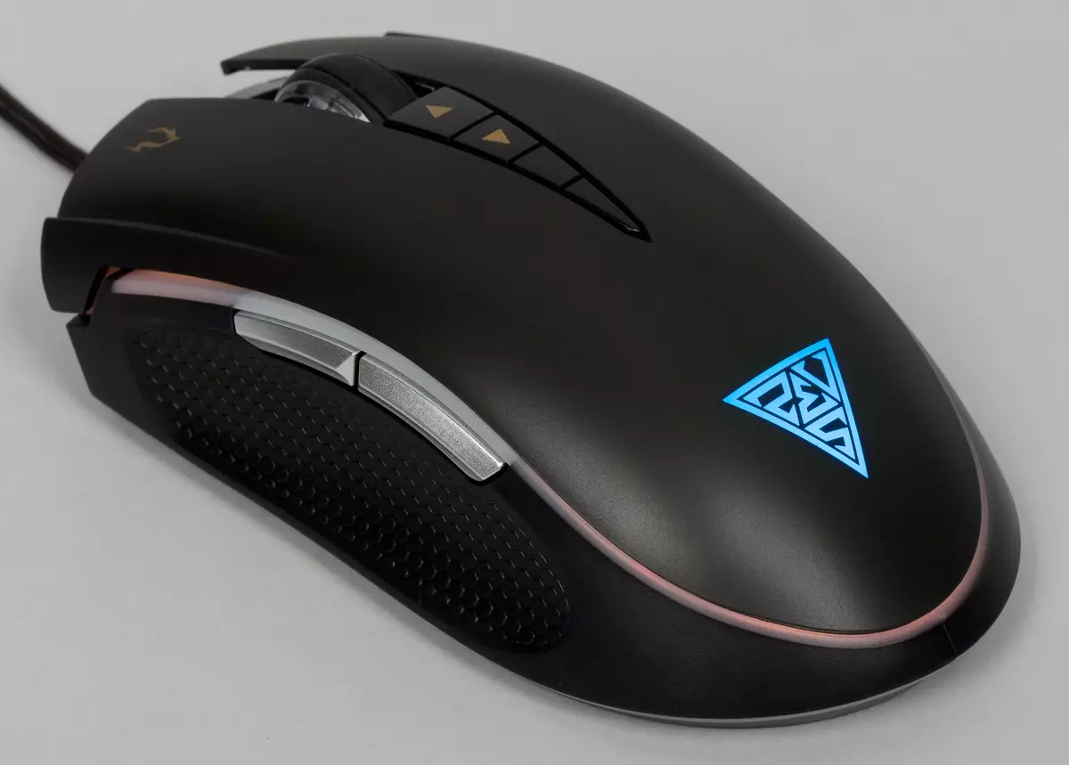 Gamias Zeus P1 Mchezo Mouse Overview na kulinganisha na mfano mdogo Zeus M1 2695_16