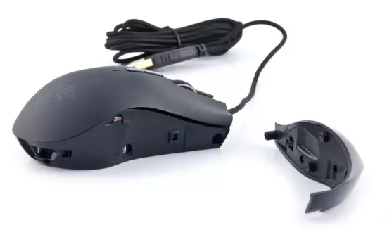 Razer Naga 2012 - versi klasik MMO-Rodent dari pengeluar terkenal 29637_12