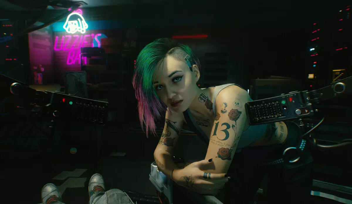 Beauty Judy Alvarez agus a sheoladh chuig Mark Hamilla - bhí íomhánna ón leabhar ealaíne ag an Universe Cyberpunk 2077