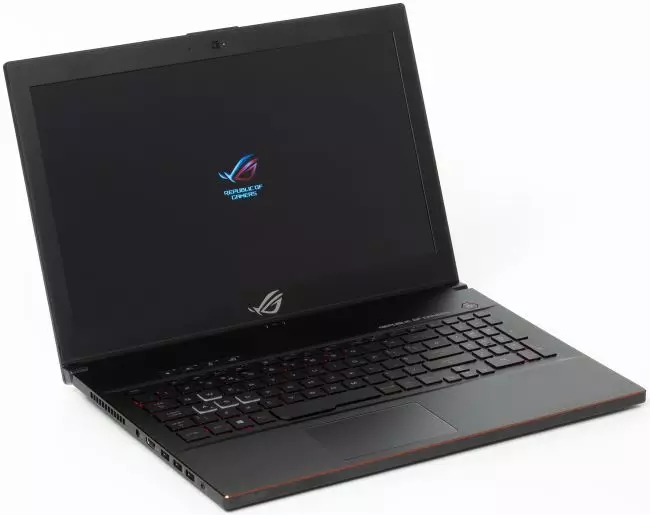 Asus Zephyrus M - laptop na walang mga depekto 7106_1