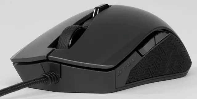 Muso kun anstataŭigeblaj paneloj Asus rog Strix evoluas 7247_18