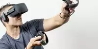 OCULUS RIFT نىڭ ئاخىرقى نۇسخىسى ۋە ئوگان سودىسى كونتروللىغۇچ كۆرسىتىلىدۇ. Hefet xbox بىر ئويۇنچۇق بىلەن تەمىنلىنىدۇ