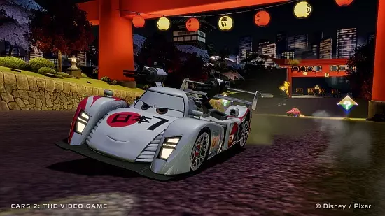 Automobili 2: Video igra - borbeni automobili 8840_1